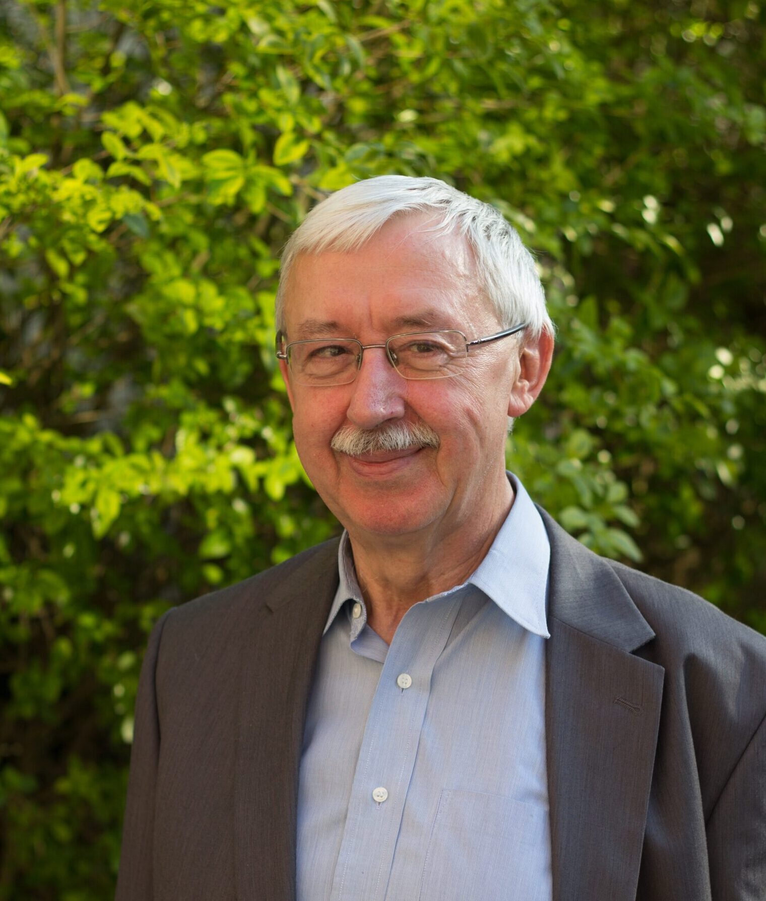 Roger Standaert | Toetsen en het curriculum. De ouroboros verkrampt ...